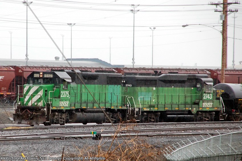 BNSF 2375 & BNSF 2743